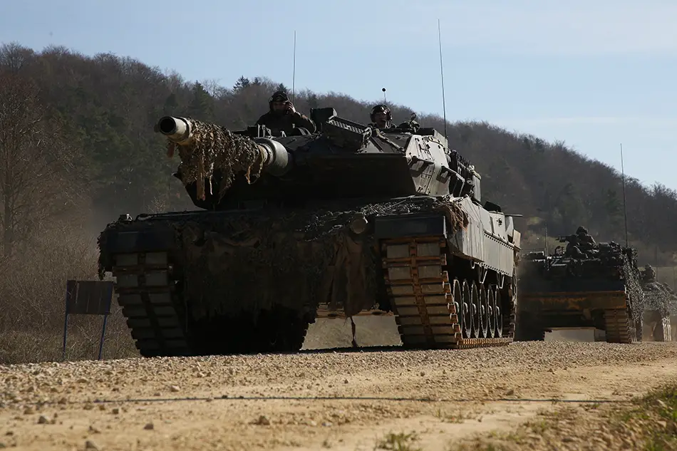 Military Photos Leopard Ready To Move Out